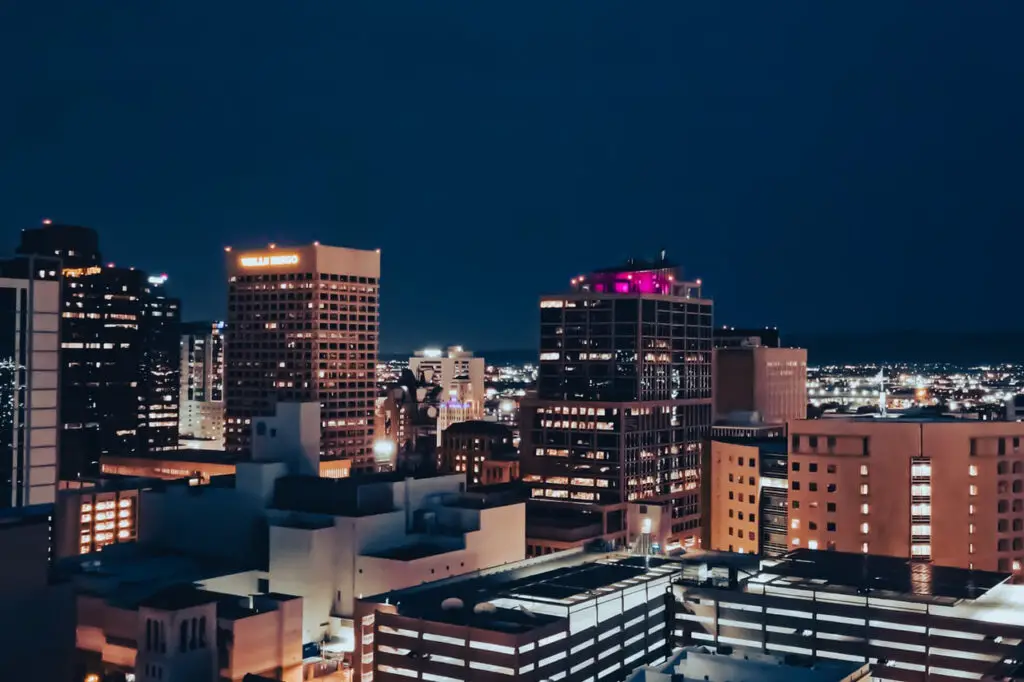 Living in Phoenix, AZ - What Is It Like - Pros and Cons - Combadi ...