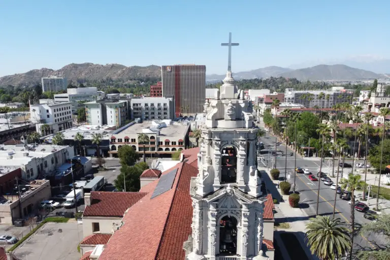 Living in Riverside, CA - What is it like - Pros and Cons - Combadi ...