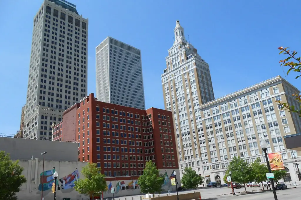 Living in Tulsa, OK - What is it like - Pros and Cons - Combadi - World ...